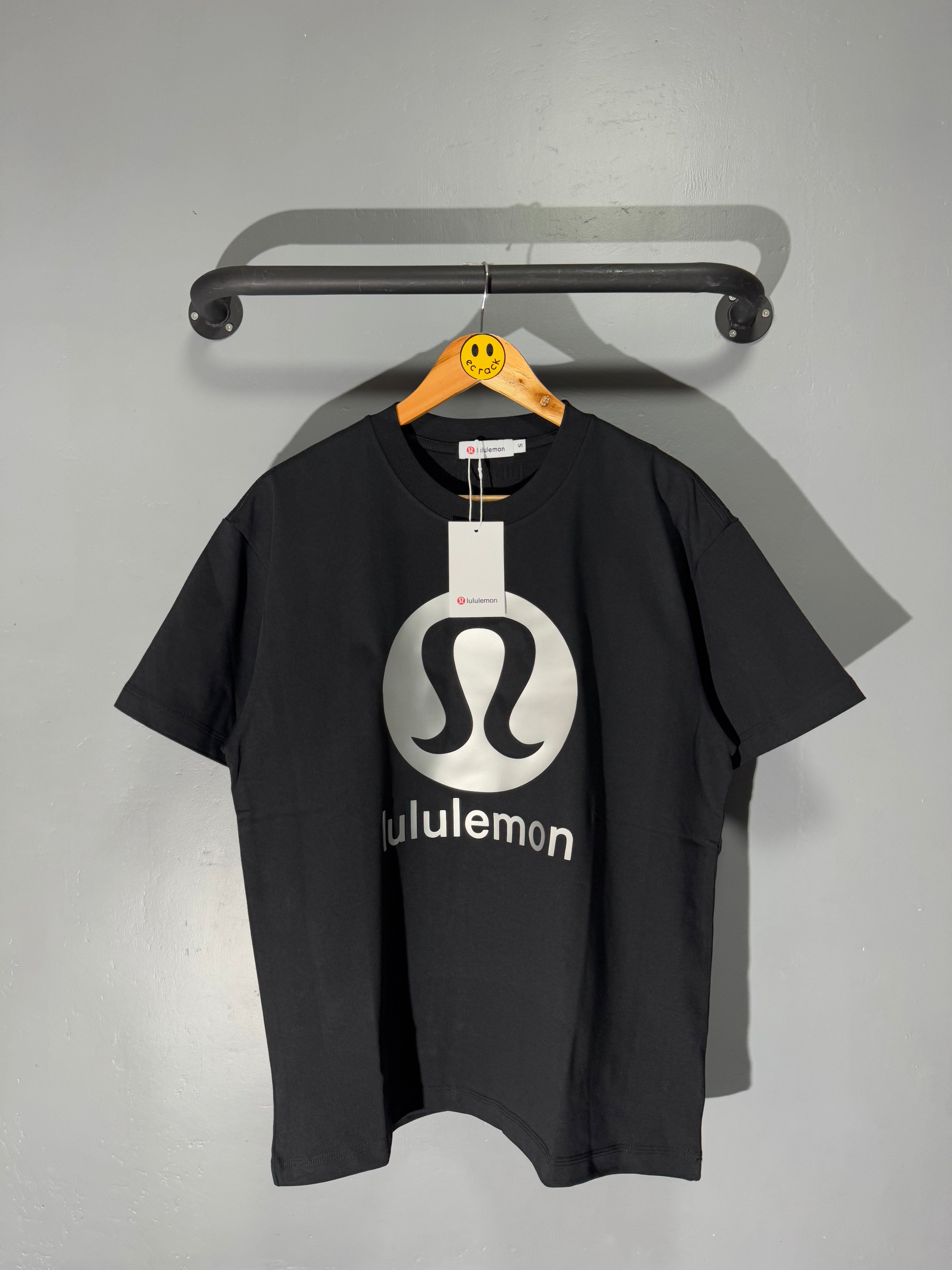 [New] Lululemon Logo Tee (Black) – EC RACK
